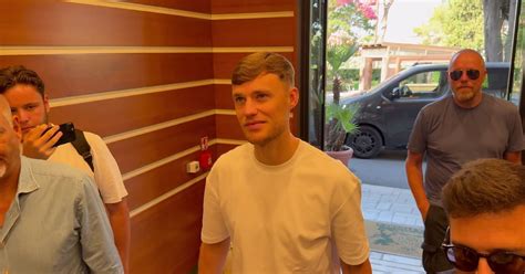 Sam Beukema Napoli Inizia Lavventura Larrivo Del Nuovo Difensore