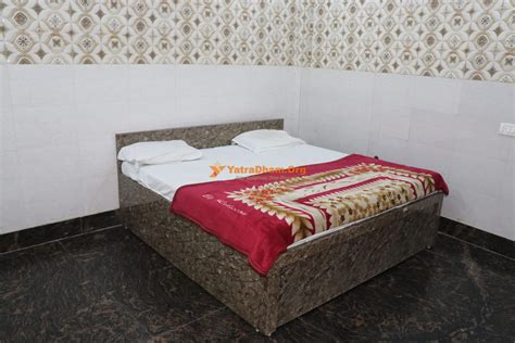 Shri Radha Priya Kunj Vrindavan Online Room Booking