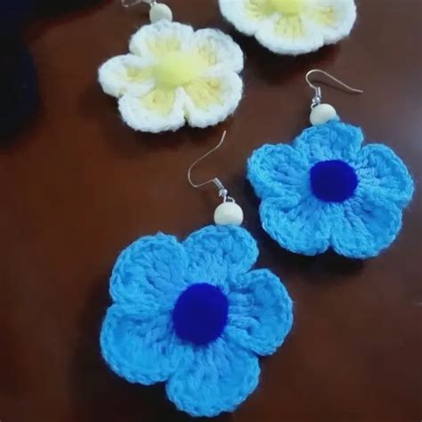 Flores Con Moñita Aretes Balbín Crochet El Yerro Menú