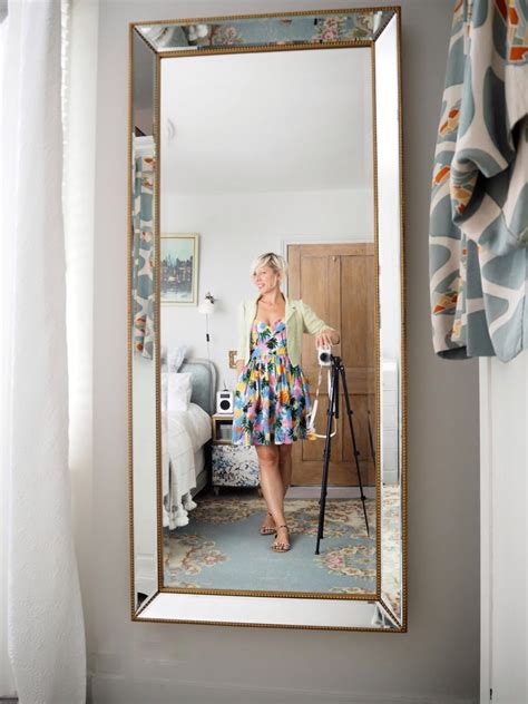 Is This The Ultimate Mirror For Selfie Addicts Maxine Brady