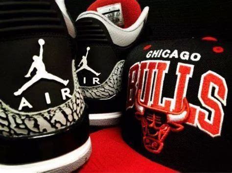 Air Jordans With Chicago Bulls Logos