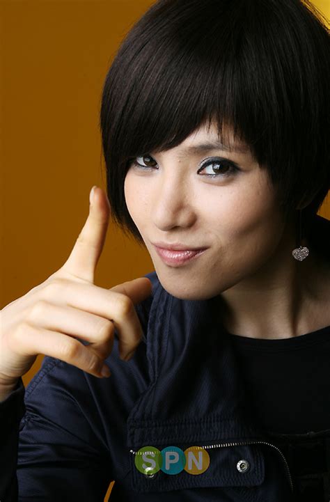 포토 가수 거미 4집 앨범서 파격 변신 선보일게요~