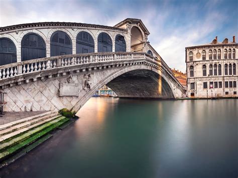 Italia Venecia Puente De Rialto Iglesia Avance