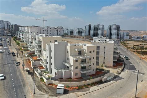 ראש העין החדשה יסודות איתנים