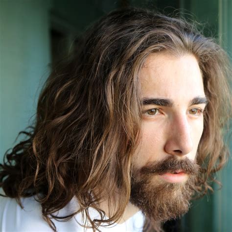 9 Wonderful Wavy Hairstyles For Men The Modest Man