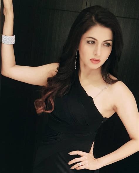 Photos Of Bhagyashree The Beautiful Actress We Saw In Maine Pyar Kiya