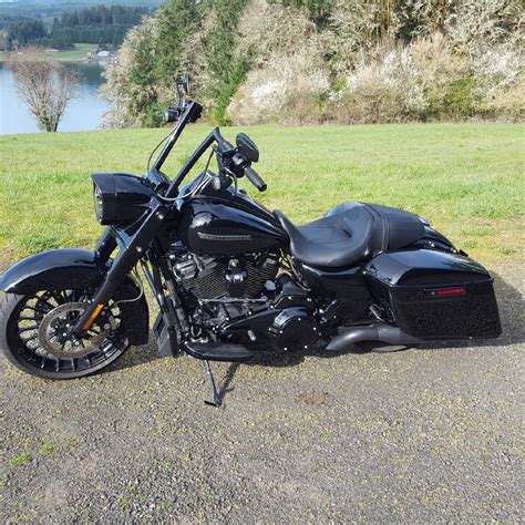 Black Harley Davidson Street Glide Motorcycle