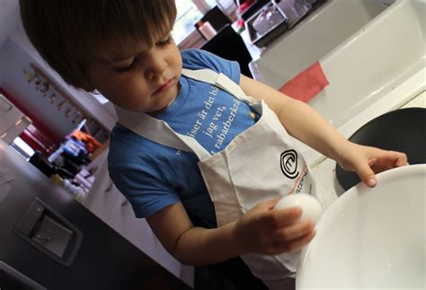Laga Mat Med Barn Spark I Baken