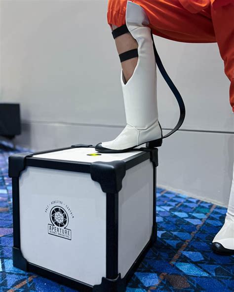 Chell Cosplay W Retro Weighted Storage Cube R Portal