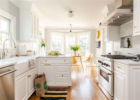 3 Designers Share Outdated Kitchen Trends To Retire
