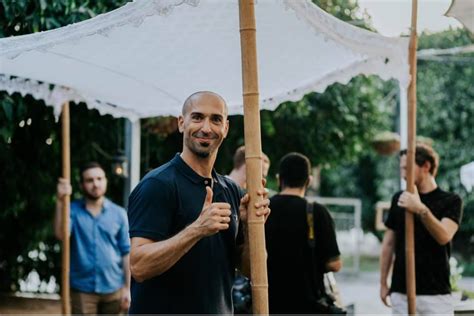 ״בא לשכונה בחור חדש ישן״ ב 1 קאנטרי קהילתי נווה שרת Facebook