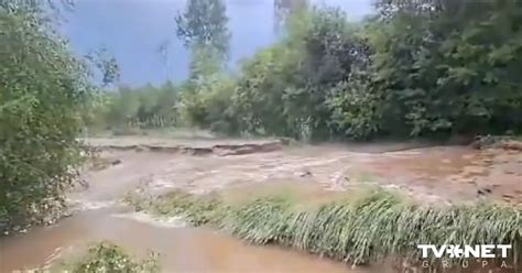 Foto Izskalots Ceļš Un Lielgraudu Krusa Kā Pagāja Sestdienas Pēcpusdienas Negaiss Latvijā