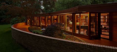 Frank Lloyd Wright Organic Visionary