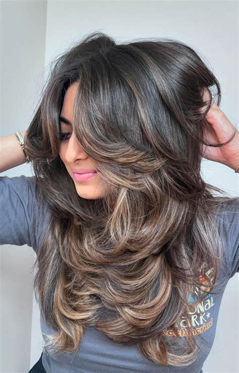 35 Best Subtle Hair Colour Ideas For Autumn Voluminous Brunette With