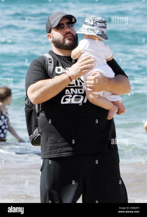 Kevin James Kannon Namorados James