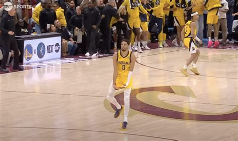 Nba Top 10 Tyrese Haliburton Avait Sorti Ses Big Balls