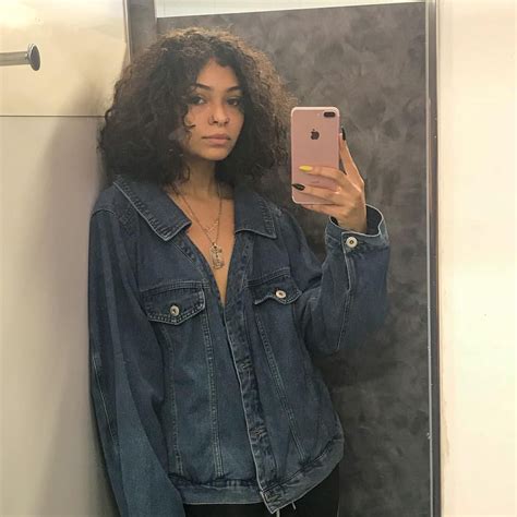 Pin By Jay Noel 🦋 On Mirror Mirror On The Wall Curly Hair Styles Carrie Bradshaw Hair Egirl