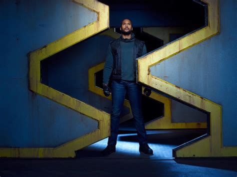 Marvels Agents Of Shield Season 5 Poster Takes Off