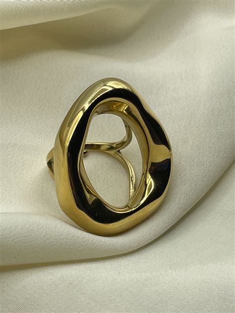 Giant Distorted Circle Ring Gold Maison Sake