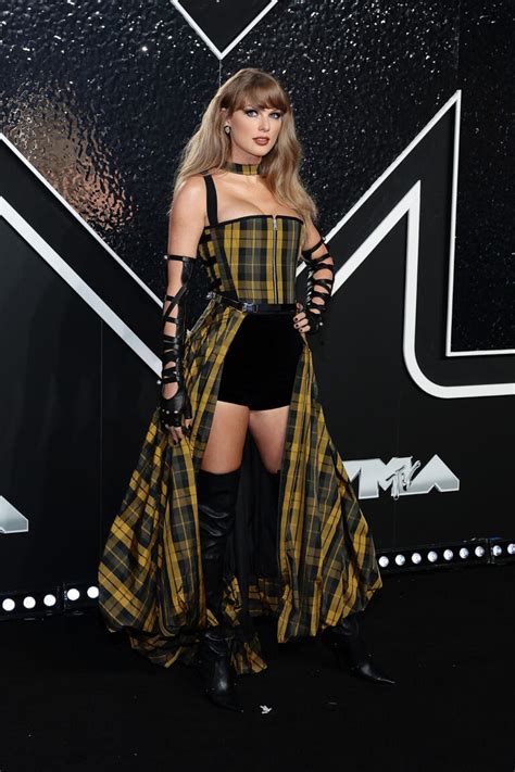 Os melhores looks do tapete vermelho do VMA 2024 - ELLE Brasil