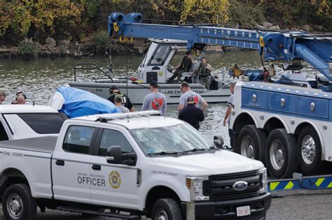 Two Vehicles Pulled From Cuyahoga River