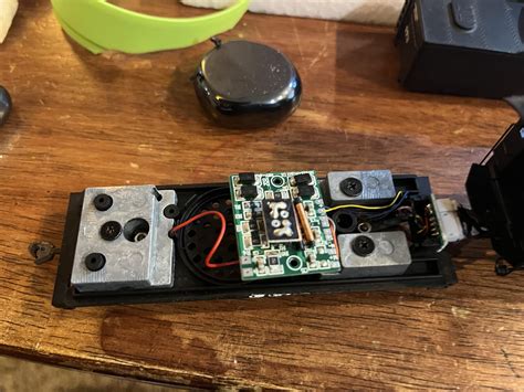 Is This A Dcc Decoder I Havent Seen One Before And The Box Doesnt Say If It Has Dcc Or Not