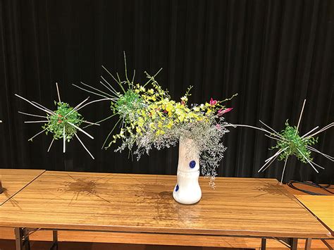 本部主催 愛知県支部講習会 講師 岡本青珠先生 テーマ「見つけよう！ 線・面」 草月会愛知県支部公式サイト