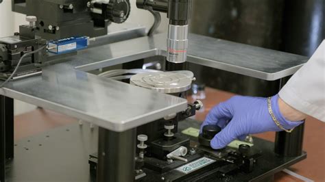 Mounting And Bonding The Labrums Tip To The Atomic Force Microscopy