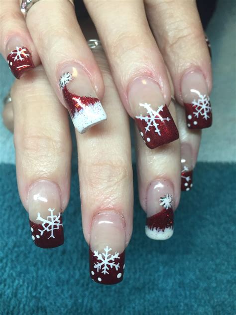 Santa Claus Hat Nail Art