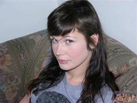 Aris Models Nude And Shows Her Asshole Porn Pictures Xxx Photos Sex