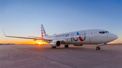 American Airlines Marks 100 Years With Retro Jet And Trading Cards