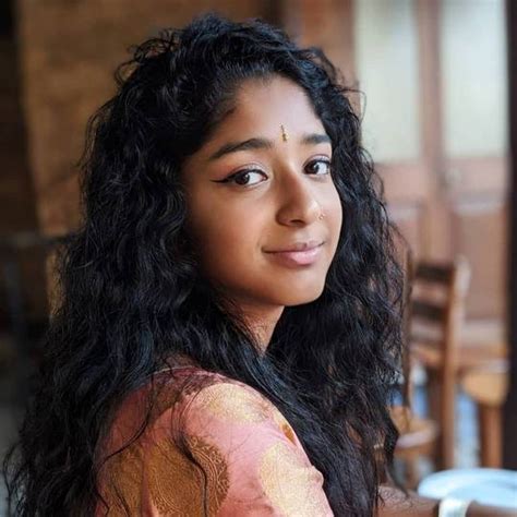 Maitreyi Ramakrishnan Beauty Scrolller