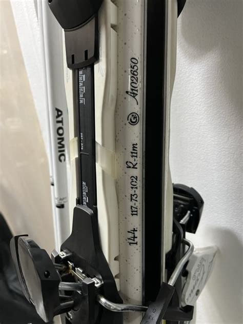 Skije Atomic Cloud 8 Sa Vezovima I štapovima