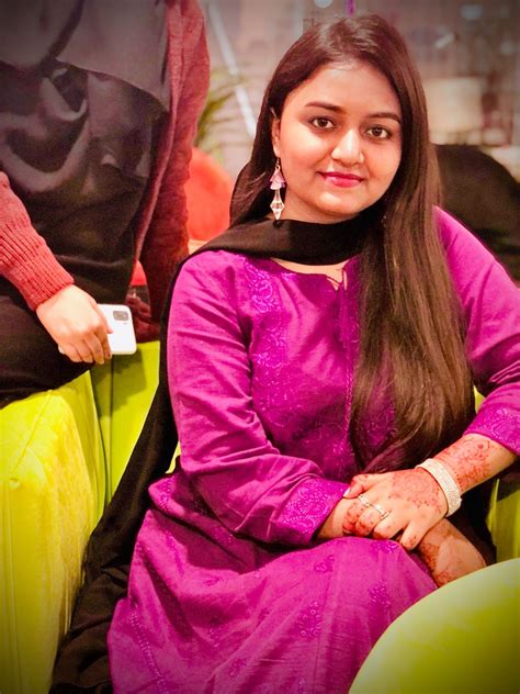 Rameen Zafar On Linkedin Workanniversary Ui Ux Designer Success Growth 32 Comments