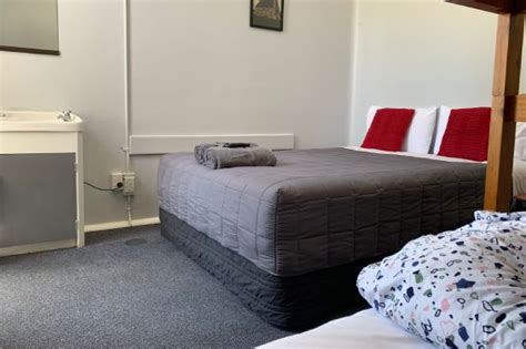 Owaka Catlins Coast Accommodation Thomass Catlins Lodge And Camp Ground