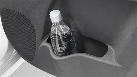 เปิดขายไทย Suzuki Celerio Gl ราคา 423 000 บาท ชุดแต่งรอบคันใหม่ รถ