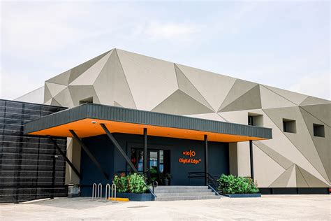 Building A Green Data Center Technology And Facility Nxtra To Deploy