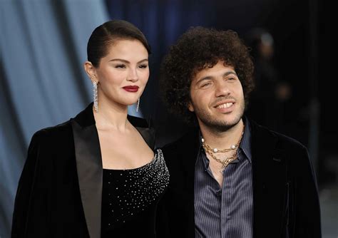 Selena Gomez And Benny Blanco Look So In Love In Pda Filled Photo