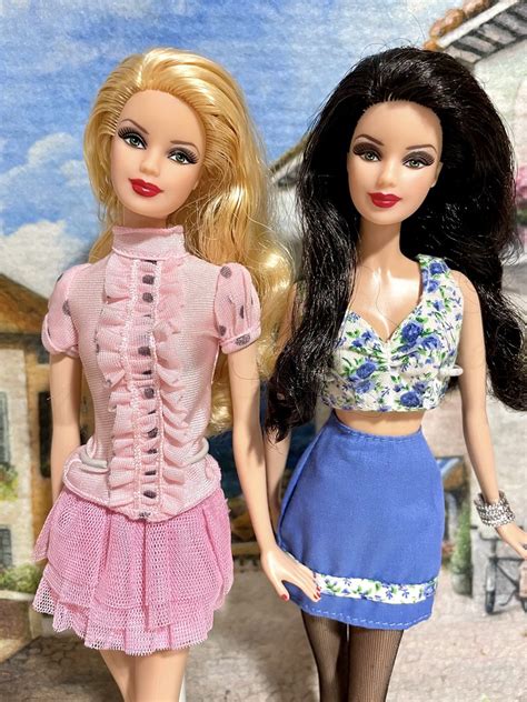 Barbie Twins Blonde And Brunette Barbies Are Twinning The Doll