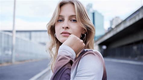 11 Things People Wouldnt Be Allowed To Do Anymore If Gen Z Was In