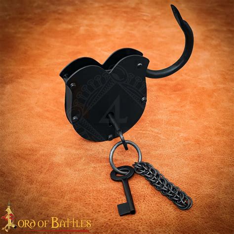 Antique Functional Padlock With Two Keys Outfit4events