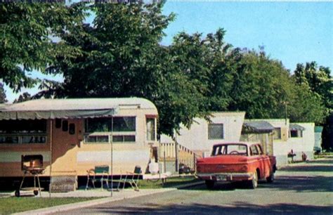 20 Amazing Vintage Color Photos Of Trailer Parks In The United States