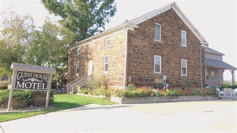 Local Hotels Bed And Breakfasts Motels In Amana Colonies Williamsburg Ia