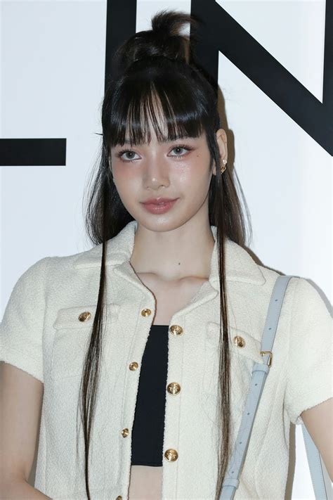 Zoey Deutchs Pixie Emma Corrins Mohawk And More Of The Best Beauty Of The Week