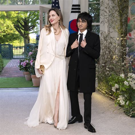 Angelina Jolie Wedding Photos