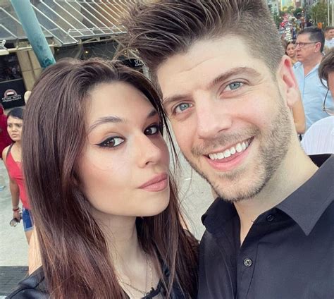 Is Nicole Maines Transgender Husband Age And Wikipedia Bio