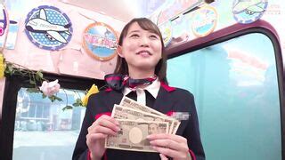 DVDMS 一般男女モニタリングAVマジックミラー便コラボ企画 大手航空会社勤務の美脚キャビンアテンダントが初めての黒パンスト履きっぱなしイキ潮体験 フラ