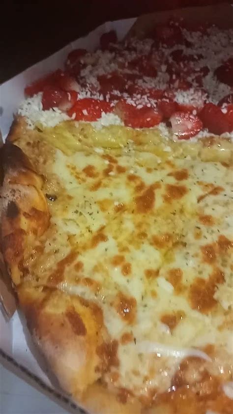 Pizza De Atum Ovo E Cebola Alho 🧄 E óleo Calabresa Chocolate Branco Com Morango 🍓😋 Youtube