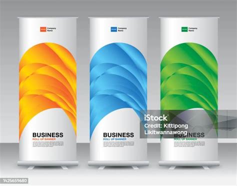 롤업 배너 템플릿 세트 롤업 배너 디자인 배너 스탠드 또는 플래그 디자인 J플래그 X 스탠드 X 배너 전시 쇼 스탠드 디자인 포스터 광고 기하학적 배경 템플릿 벡터 2022