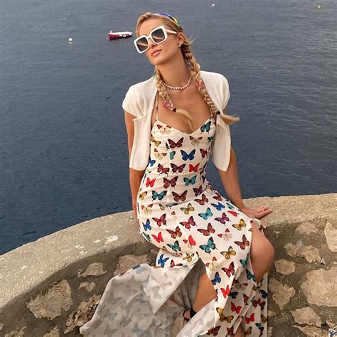 41 Hot Paris Hilton Pictures That Are Gateway To Heaven